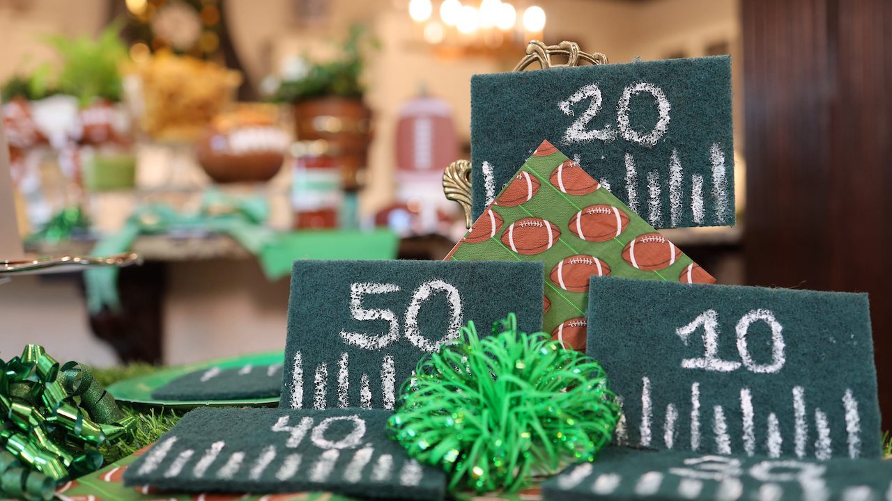 Episode 107 – Game Winning Party Ideas - Ingles - The Southern Table